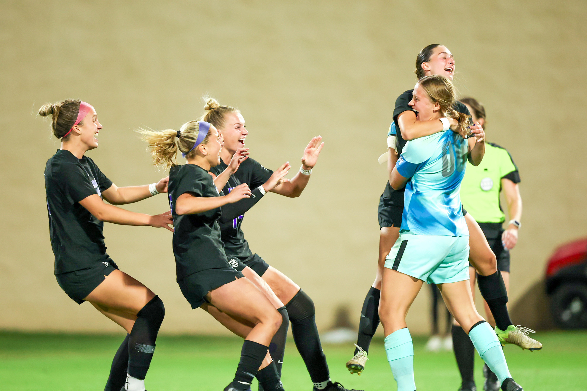 Cougs Advance in Big 12 Tourney with Upset First-Round Win over Top ...