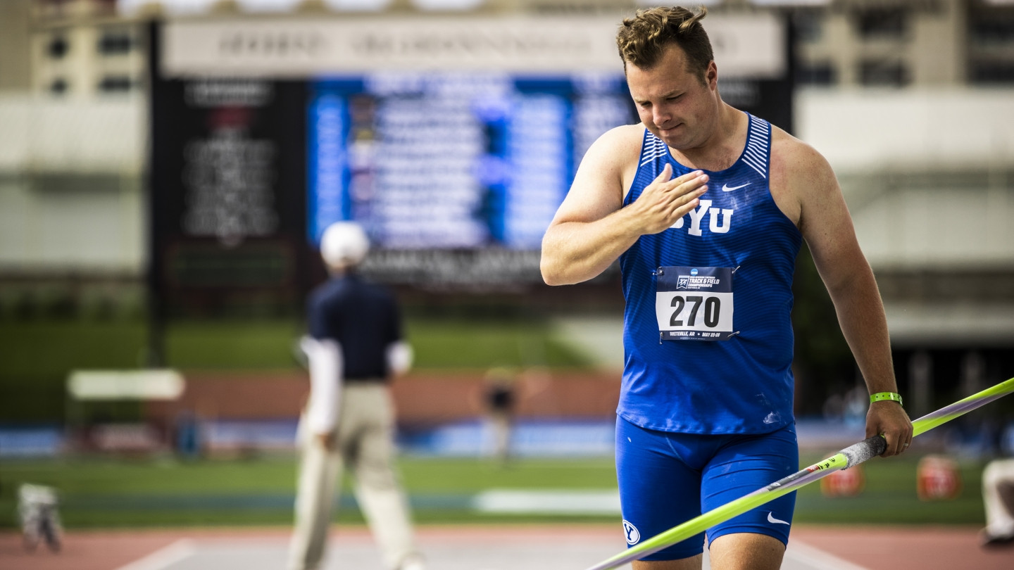 Men's track and field qualifies five for nationals on day one in ...