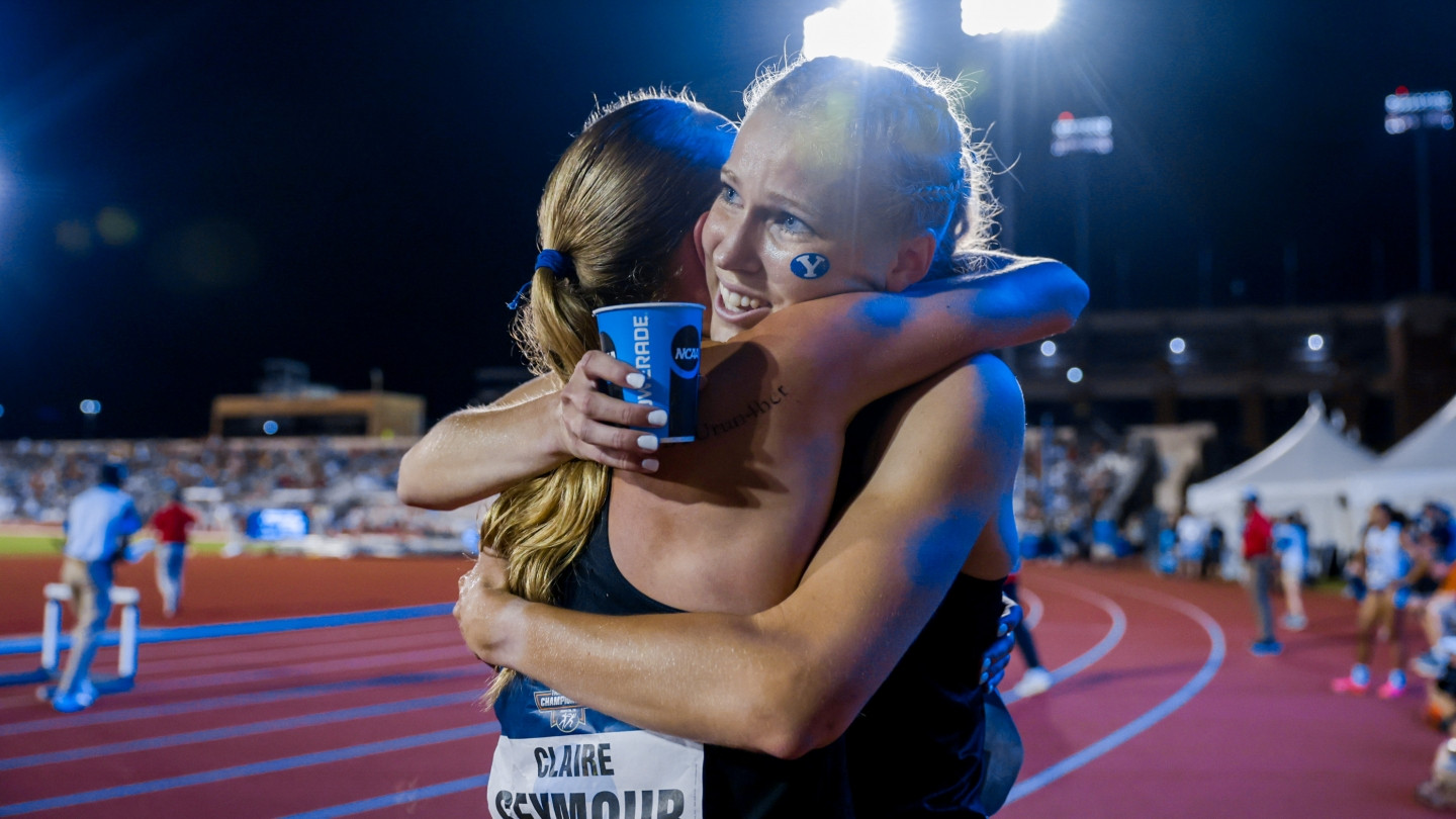 Together again: Seymour and Hunter advance to 800-meter final as ...