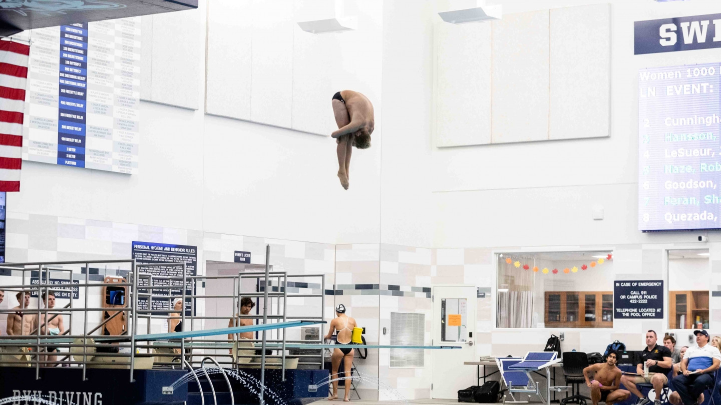 Jackson, Strauss qualify for finals on day 1 of Air Force Diving Invite ...