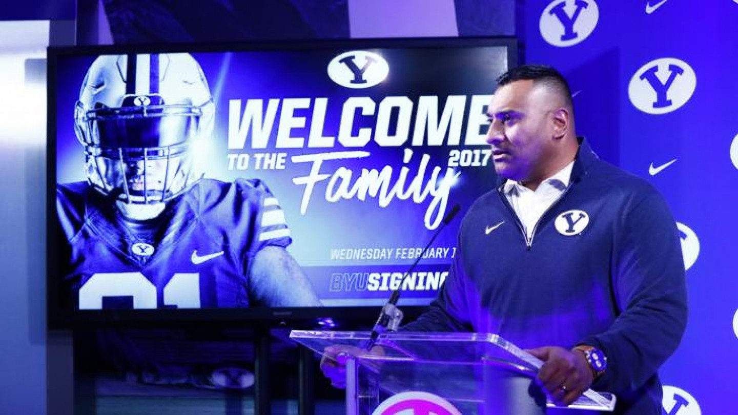 Mason Fakahua - Football 2021 - BYU Athletics - Official Athletics ...