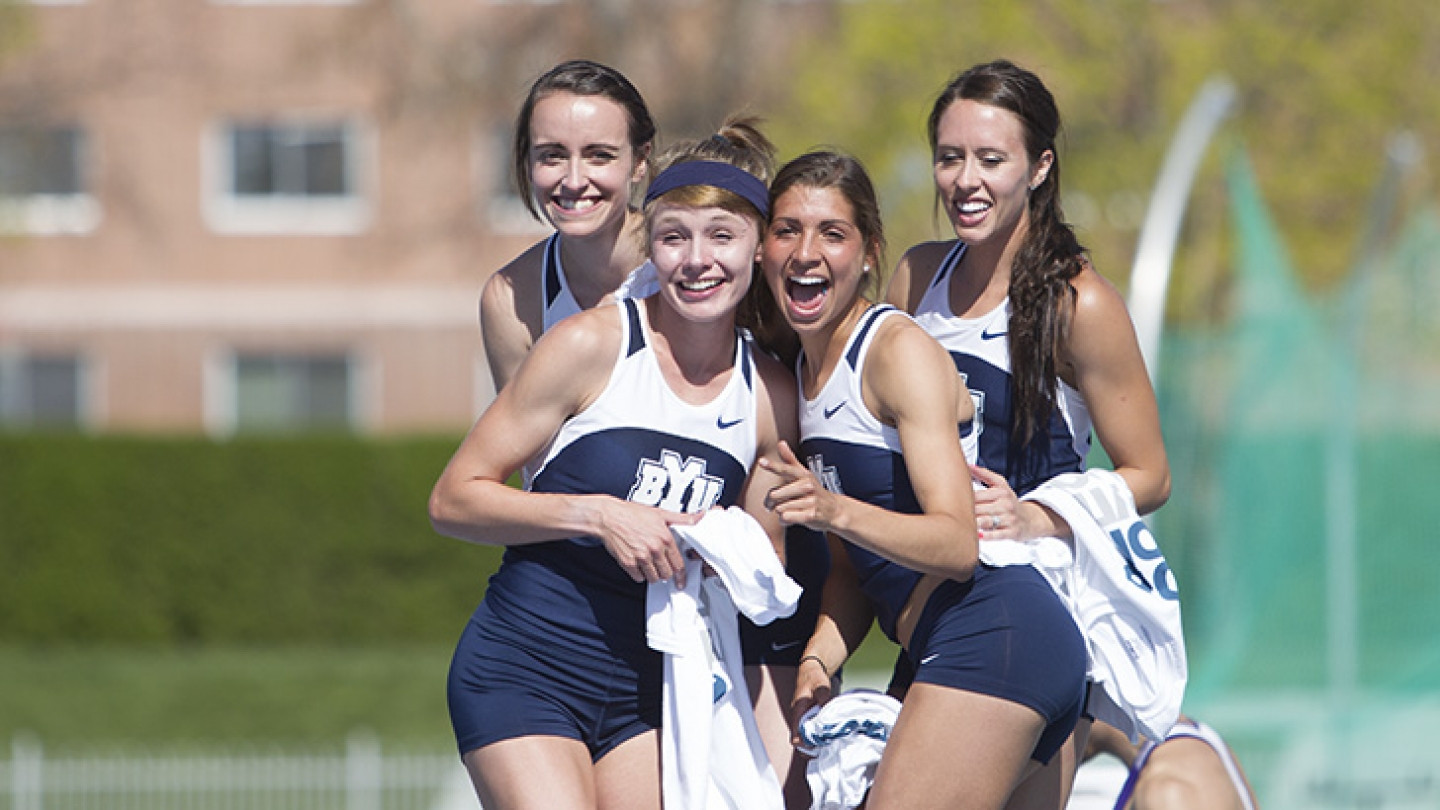 Women's track anchored by relay teams in final day of Robison Invite ...
