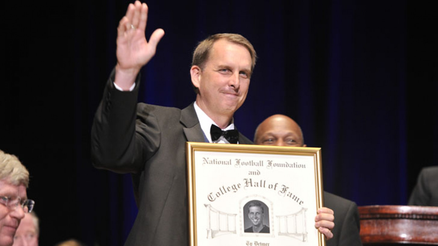 Ty Detmer Inducted into College Football Hall of Fame - BYU Athletics ...