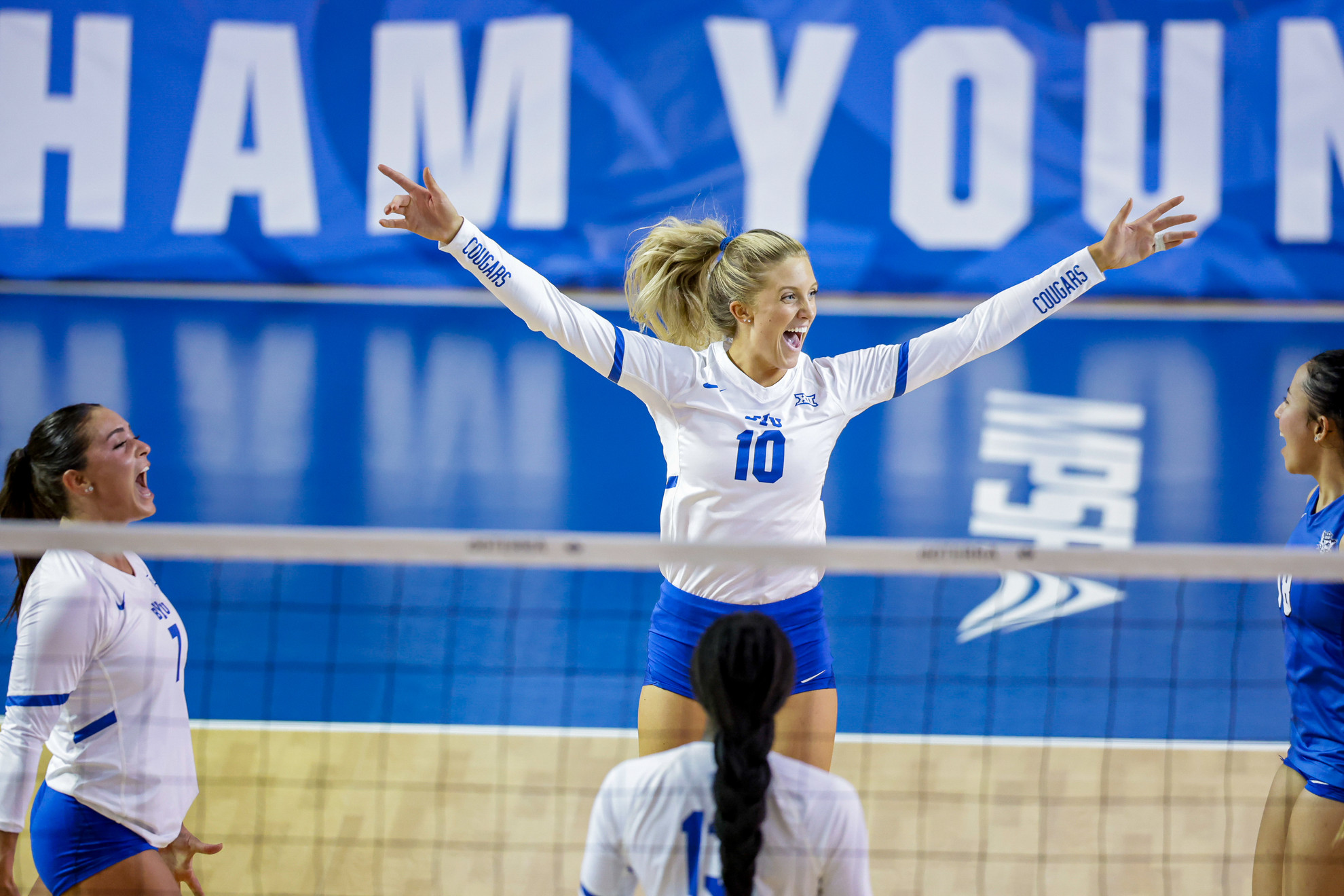 No. 10 BYU sweeps No. 20 Houston in Big 12 opener - BYU Athletics ...